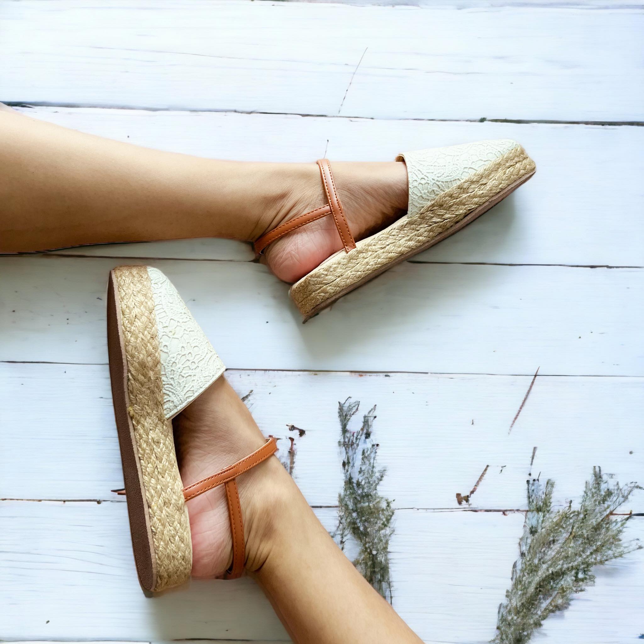 HOLLY Lace Classic Close Toe Platform Abaca Sandals – Indiana Jane MNL